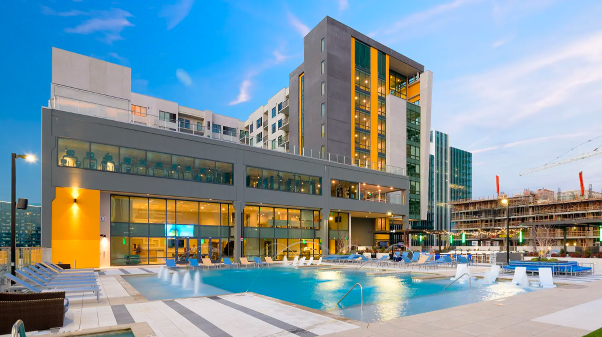 Midtown Atlanta Student Apartment Review: The Standard Atlanta